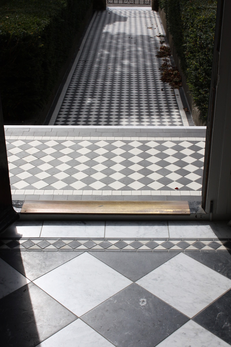 Professional Tiling Company - Natural Stone Tiler - Porcelain Tiling ...