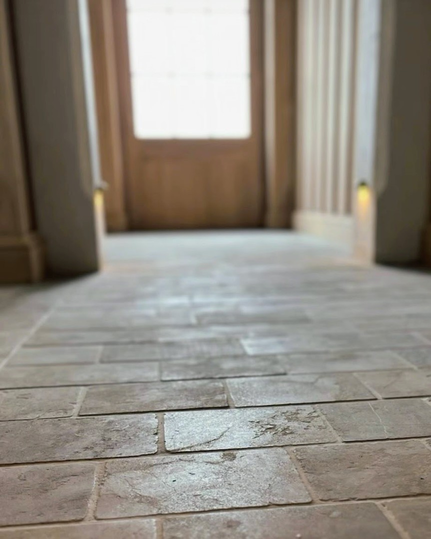 Professional Tiling Company - Natural Stone Tiler - Porcelain Tiling ...